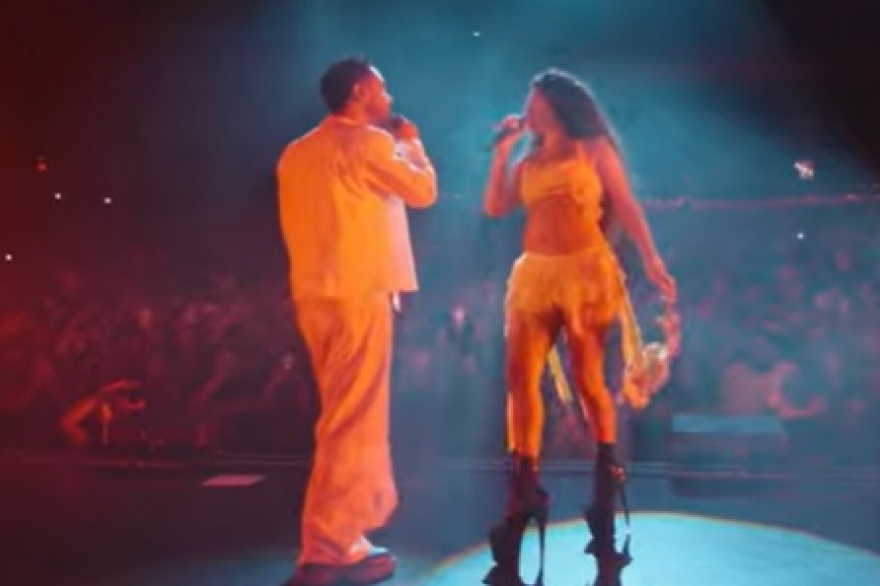 Jessie Reyez y Miguel presentaron una poderosa version en vivo de JEANS ...